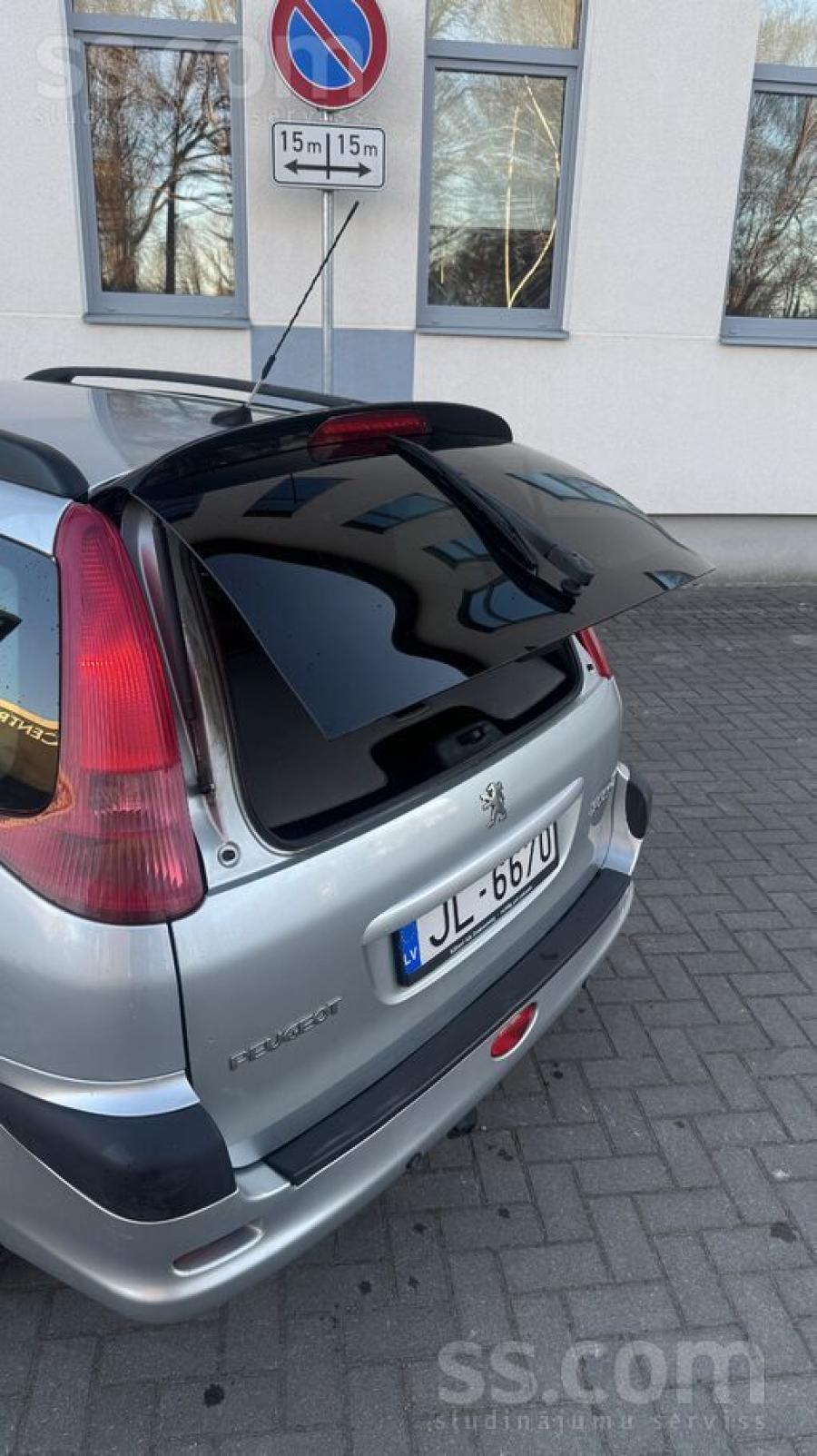 Peugeot 206 2003 in Jelgava, with an engine capacity of 2.00 L and mileage of 199 thousand km for 1190 €, photo 7 on AUTOMOTO.COM.LV
