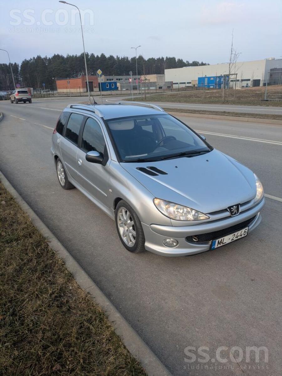 Peugeot 206 2005 in Valmiera, with an engine capacity of 2.00 L and mileage of 399 thousand km for 1500 €, photo 3 on AUTOMOTO.COM.LV