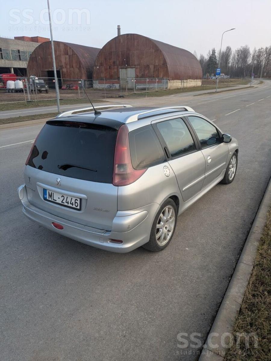 Peugeot 206 2005 in Valmiera, with an engine capacity of 2.00 L and mileage of 399 thousand km for 1500 €, photo 4 on AUTOMOTO.COM.LV
