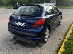 Фиолетовый Пежо 206 2006 в Вильнюс, объемом двигателя 1.60 л и пробегом 196 тыс. км за 1200 €, фото 4 на AUTOMOTO.COM.LV