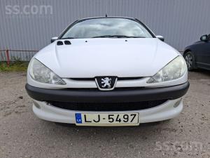 White Peugeot 206 2003 in Madona, with an engine capacity of 1.10 L and mileage of 147 thousand km for 1281 €, photo 8 on AUTOMOTO.COM.LV