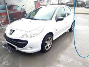 Balts Peugeot 206 2013 Vilkaviškis, ar dzinēja tilpumu 1.40 L un nobraukumu 210 tūkst. km par 1350 €, foto  vietnē AUTOMOTO.COM.LV
