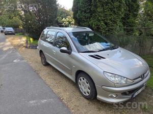 Yellow Peugeot 206 2006 in Riga, with an engine capacity of 1.40 L and mileage of 226 thousand km for 350 €, photo 3 on AUTOMOTO.COM.LV
