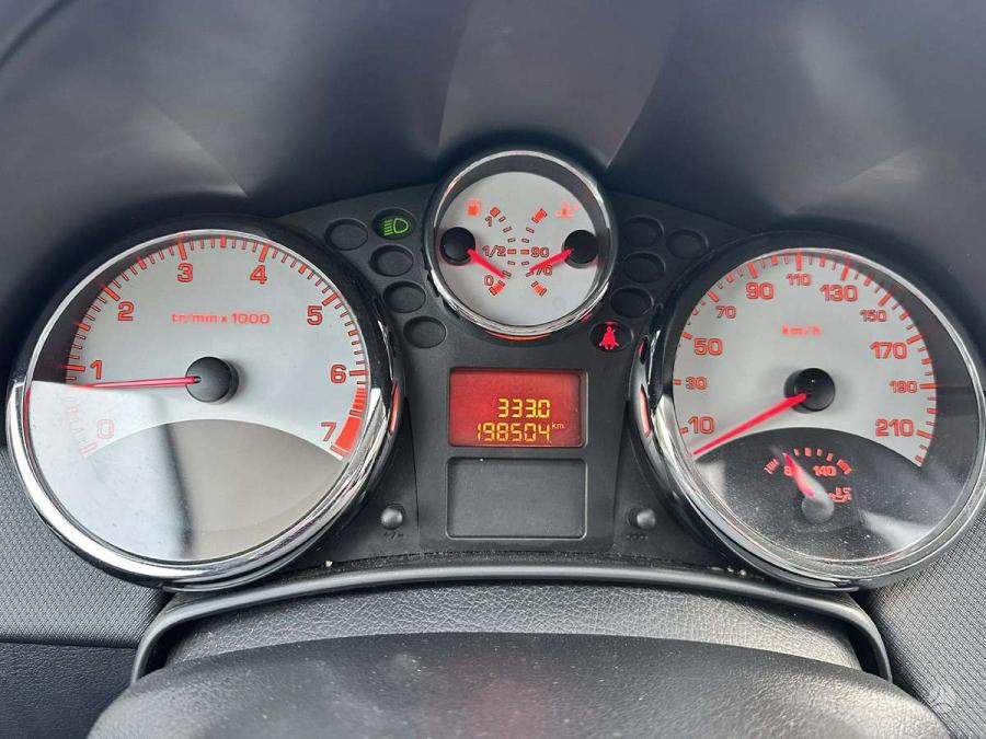 Melns Peugeot 207 2007 Viļņa, ar dzinēja tilpumu 1.60 L un nobraukumu 198 tūkst. km par 2550 €, foto 14 vietnē AUTOMOTO.COM.LV