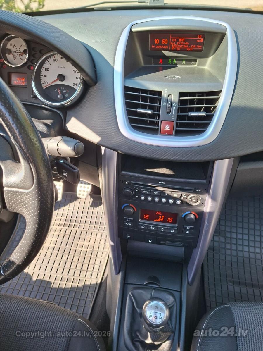 Black Peugeot 207 2007 in Tallinn, with an engine capacity of 1.60 L and mileage of 150 thousand km for 2500 €, photo 6 on AUTOMOTO.COM.LV