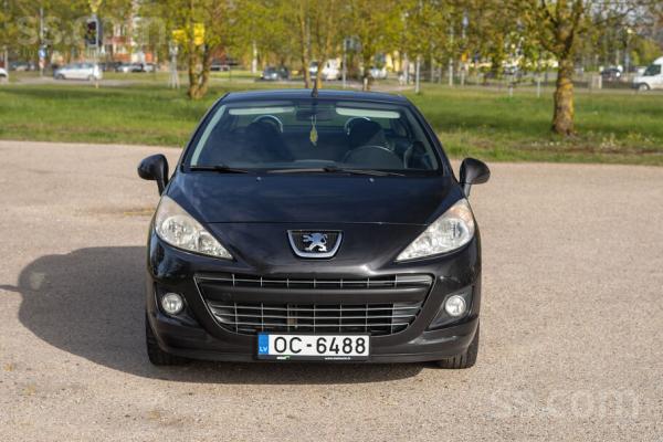 Black Peugeot 207 2009 in Liepaja, with an engine capacity of 1.60 L and mileage of 200 thousand km for 650 €, photo 3 on AUTOMOTO.COM.LV