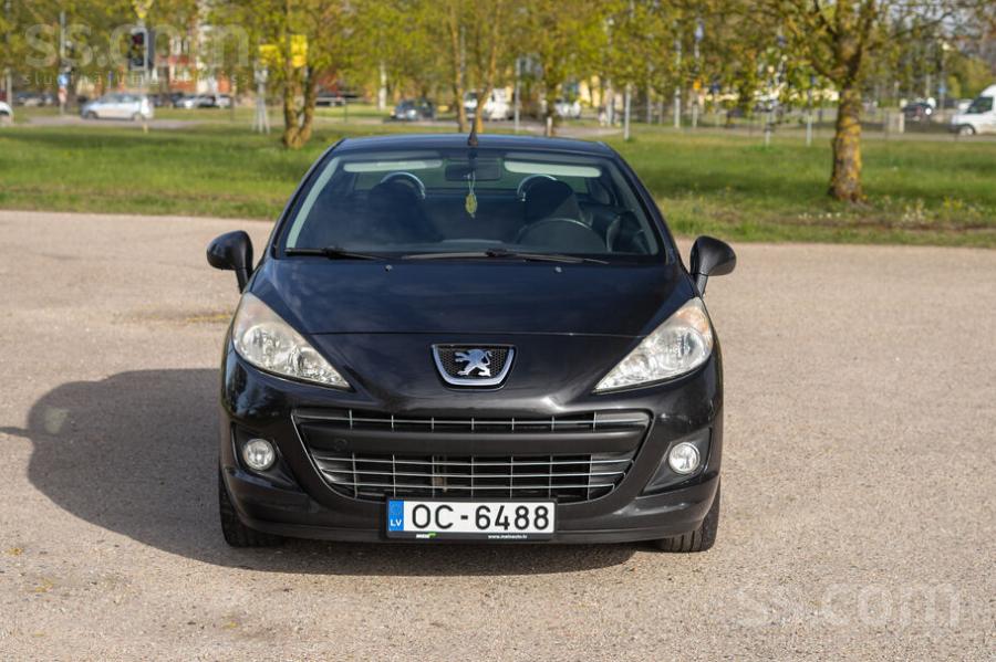 Black Peugeot 207 2009 in Liepaja, with an engine capacity of 1.60 L and mileage of 200 thousand km for 650 €, photo 3 on AUTOMOTO.COM.LV