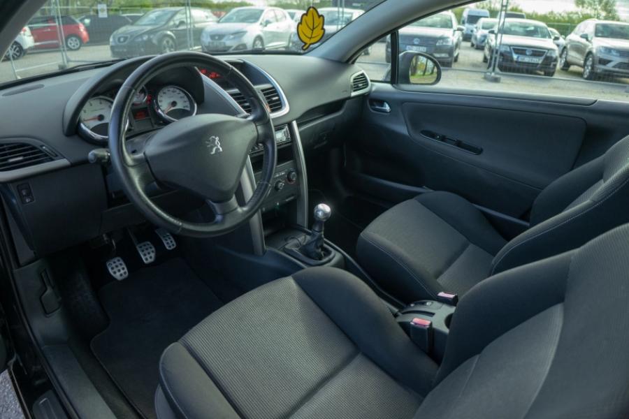Black Peugeot 207 2009 in Riga, with an engine capacity of 1.60 L and mileage of 201 thousand km for 3500 €, photo 15 on AUTOMOTO.COM.LV