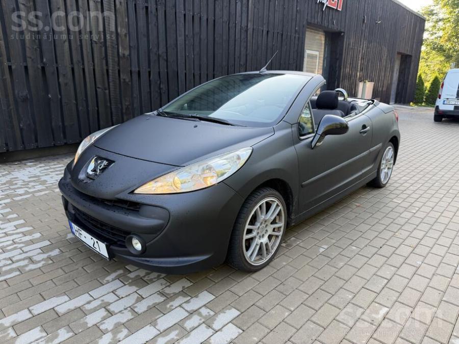 Black Peugeot 207 2009 in Riga, with an engine capacity of 1.60 L and mileage of 183 thousand km for 1650 €, photo 4 on AUTOMOTO.COM.LV