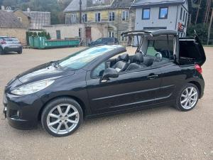 Black Peugeot 207 2010 in Kelme, with an engine capacity of 1.60 L and mileage of 158 thousand km for 3050 €, photo 8 on AUTOMOTO.COM.LV