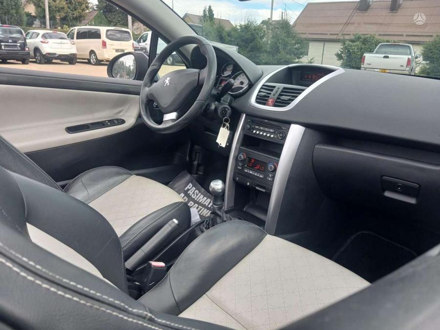 Black Peugeot 207 2010 in Kelme, with an engine capacity of 1.60 L and mileage of 158 thousand km for 3050 €, photo 16 on AUTOMOTO.COM.LV