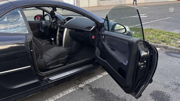 Melns Peugeot 207 2010 Viļņa, ar dzinēja tilpumu 1.60 L un nobraukumu 190 tūkst. km par 1700 €, foto 5 vietnē AUTOMOTO.COM.LV
