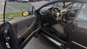 Melns Peugeot 207 2010 Viļņa, ar dzinēja tilpumu 1.60 L un nobraukumu 190 tūkst. km par 1700 €, foto 9 vietnē AUTOMOTO.COM.LV
