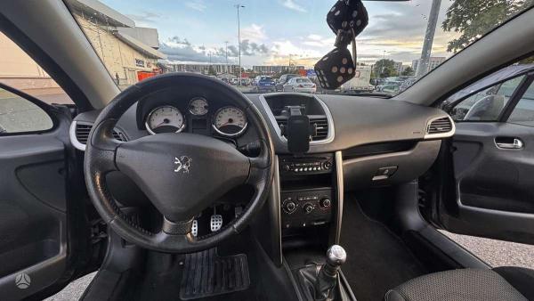 Melns Peugeot 207 2010 Viļņa, ar dzinēja tilpumu 1.60 L un nobraukumu 190 tūkst. km par 1700 €, foto 10 vietnē AUTOMOTO.COM.LV