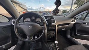 Melns Peugeot 207 2010 Viļņa, ar dzinēja tilpumu 1.60 L un nobraukumu 190 tūkst. km par 1700 €, foto 10 vietnē AUTOMOTO.COM.LV