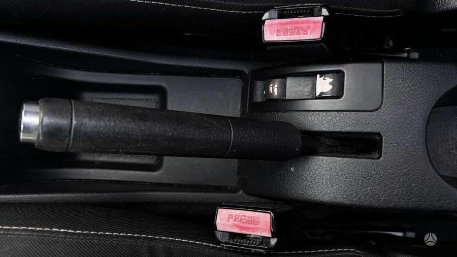 Melns Peugeot 207 2010 Viļņa, ar dzinēja tilpumu 1.60 L un nobraukumu 190 tūkst. km par 1700 €, foto 21 vietnē AUTOMOTO.COM.LV