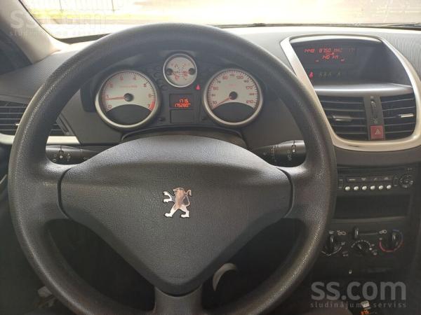 Melns Peugeot 207 2006 Daugavpils, ar dzinēja tilpumu 1.40 L un nobraukumu 175 tūkst. km par 1450 €, foto 6 vietnē AUTOMOTO.COM.LV