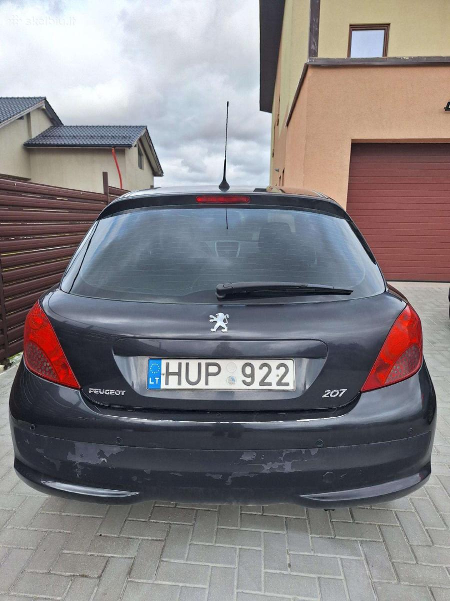 Black Peugeot 207 2006 in Klaipeda, with an engine capacity of 1.50 L and mileage of 299 thousand km for 950 €, photo 4 on AUTOMOTO.COM.LV
