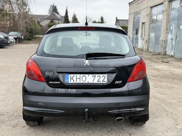 Black Peugeot 207 2007 in Silute, with an engine capacity of 1.60 L and mileage of 324 thousand km for 1050 €, photo 6 on AUTOMOTO.COM.LV