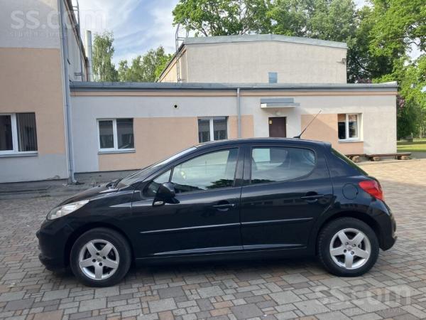 Melns Peugeot 207 2007 Jelgava, ar dzinēja tilpumu 1.40 L un nobraukumu 160 tūkst. km par 1650 €, foto 4 vietnē AUTOMOTO.COM.LV