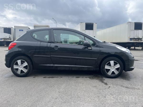 Melns Peugeot 207 2007 Rīga, ar dzinēja tilpumu 1.40 L un nobraukumu 230 tūkst. km par 500 €, foto 4 vietnē AUTOMOTO.COM.LV