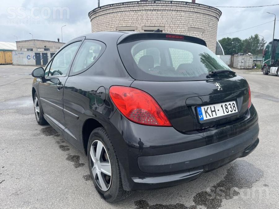 Melns Peugeot 207 2007 Rīga, ar dzinēja tilpumu 1.40 L un nobraukumu 230 tūkst. km par 500 €, foto 8 vietnē AUTOMOTO.COM.LV