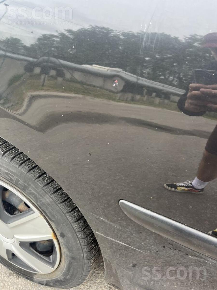 Melns Peugeot 207 2007 Rīga, ar dzinēja tilpumu 1.40 L un nobraukumu 230 tūkst. km par 500 €, foto 17 vietnē AUTOMOTO.COM.LV