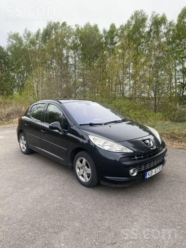 Melns Peugeot 207 2007 Rīga, ar dzinēja tilpumu 1.40 L un nobraukumu 159 tūkst. km par 1300 €, foto 1 vietnē AUTOMOTO.COM.LV