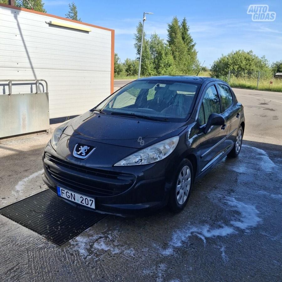 Black Peugeot 207 2007 in Skuodas, with an engine capacity of 1.40 L and mileage of 240 thousand km for 1400 €, photo 1 on AUTOMOTO.COM.LV