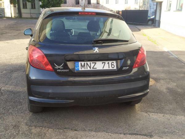 Melns Peugeot 207 2007 Viļņa, ar dzinēja tilpumu 1.40 L un nobraukumu 258 tūkst. km par 1100 €, foto 5 vietnē AUTOMOTO.COM.LV