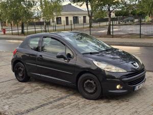 Black Peugeot 207 2007 in Ukmerge, with an engine capacity of 1.40 L and mileage of 407 thousand km for 350 €, photo 3 on AUTOMOTO.COM.LV