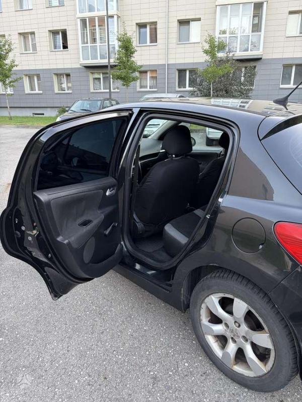 Black Peugeot 207 2007 in Kaunas, with an engine capacity of 1.56 L and mileage of 272 thousand km for 1300 €, photo 8 on AUTOMOTO.COM.LV