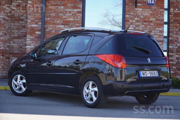 Black Peugeot 207 2008 in Riga, with an engine capacity of 1.60 L and mileage of 224 thousand km for 990 €, photo 5 on AUTOMOTO.COM.LV