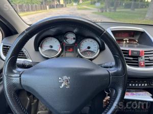 Black Peugeot 207 2008 in Riga, with an engine capacity of 1.60 L and mileage of 155 thousand km for 2490 €, photo 8 on AUTOMOTO.COM.LV