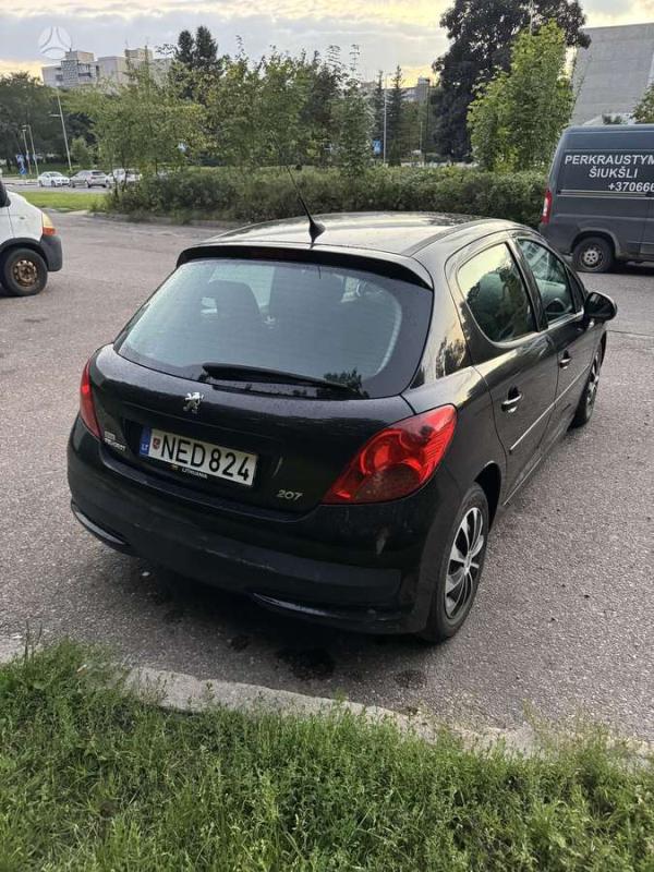Peugeot 207 2008 in Vilnius on AUTOMOTO.COM.LV Black Peugeot 207 2008 in Vilnius, with an engine capacity of 1.60 L and mileage of 274 thousand km for 1200 €, photo 3 on AUTOMOTO.COM.LV