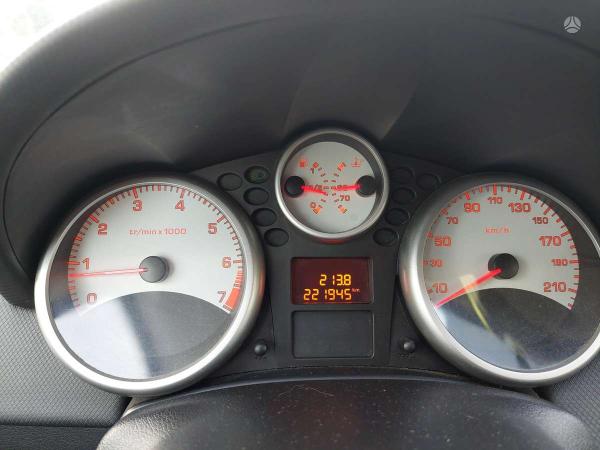 Black Peugeot 207 2008 in Alytus, with an engine capacity of 1.36 L and mileage of 222 thousand km for 950 €, photo 5 on AUTOMOTO.COM.LV