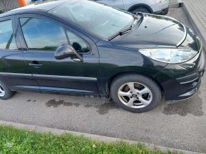 Black Peugeot 207 2008 in Alytus, with an engine capacity of 1.36 L and mileage of 222 thousand km for 950 €, photo 7 on AUTOMOTO.COM.LV