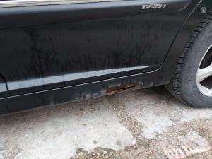 Black Peugeot 207 2008 in Alytus, with an engine capacity of 1.36 L and mileage of 222 thousand km for 950 €, photo 8 on AUTOMOTO.COM.LV