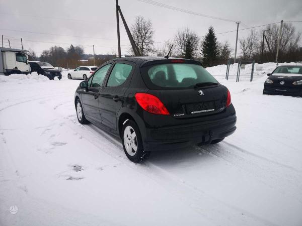 Melns Peugeot 207 2009 Radviliškis, ar dzinēja tilpumu 1.40 L un nobraukumu 141 tūkst. km par 2450 €, foto 3 vietnē AUTOMOTO.COM.LV