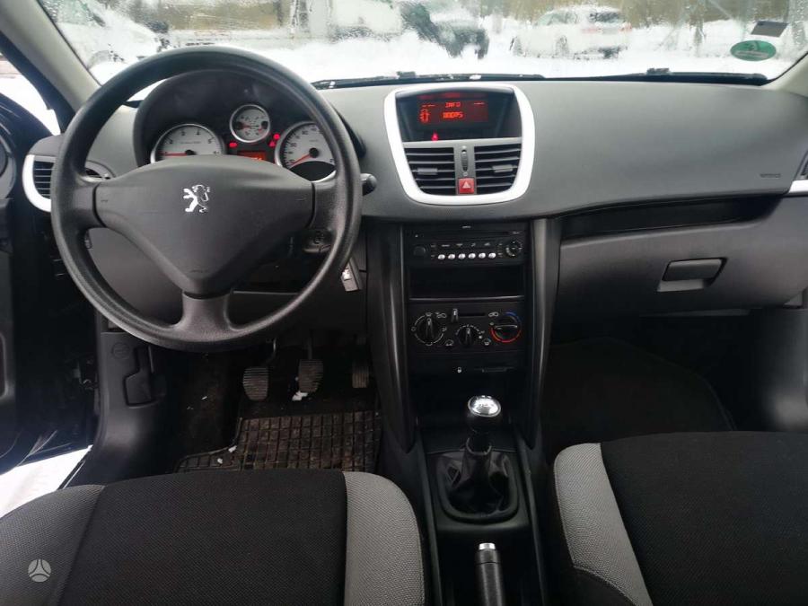 Black Peugeot 207 2009 in Radviliskis, with an engine capacity of 1.40 L and mileage of 141 thousand km for 2450 €, photo 10 on AUTOMOTO.COM.LV