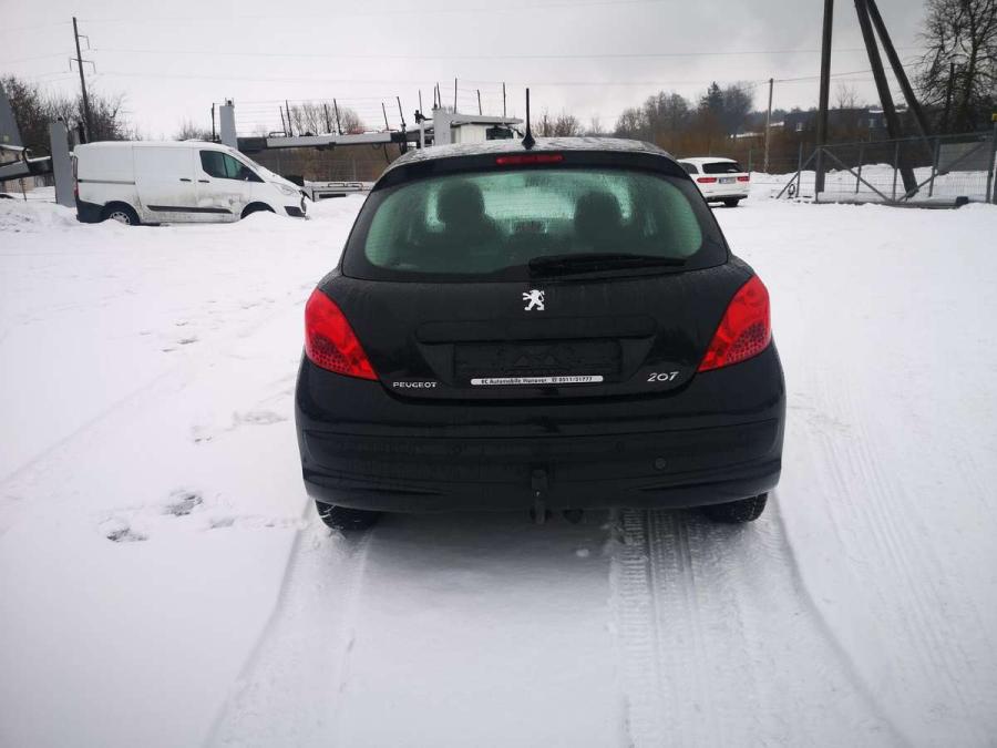 Black Peugeot 207 2009 in Radviliskis, with an engine capacity of 1.40 L and mileage of 141 thousand km for 2450 €, photo 15 on AUTOMOTO.COM.LV