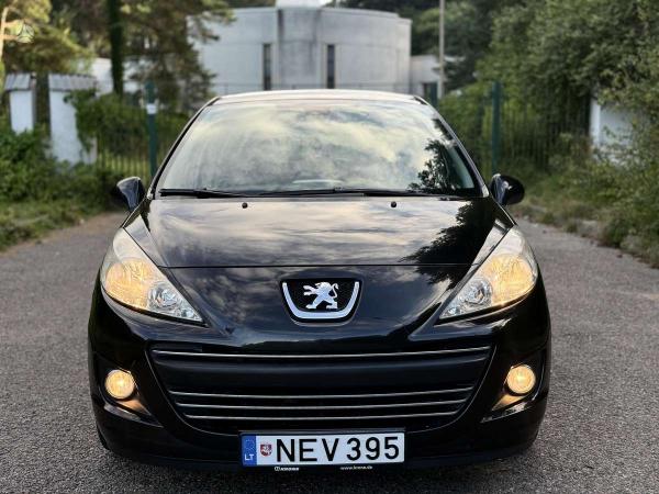 Black Peugeot 207 2009 in Vilnius, with an engine capacity of 1.60 L and mileage of 291 thousand km for 2200 €, photo 2 on AUTOMOTO.COM.LV