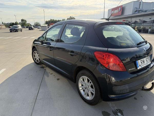 Black Peugeot 207 2009 in Vilnius, with an engine capacity of 1.56 L and mileage of 270 thousand km for 997 €, photo 8 on AUTOMOTO.COM.LV