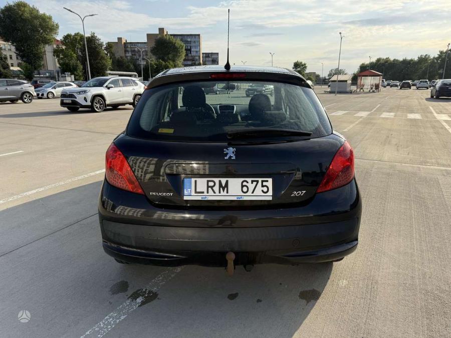 Black Peugeot 207 2009 in Vilnius, with an engine capacity of 1.56 L and mileage of 270 thousand km for 997 €, photo 9 on AUTOMOTO.COM.LV