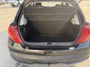 Black Peugeot 207 2009 in Vilnius, with an engine capacity of 1.56 L and mileage of 270 thousand km for 997 €, photo 11 on AUTOMOTO.COM.LV