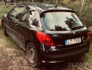 Melns Peugeot 207 2009 Ogre, ar dzinēja tilpumu 1.60 L un nobraukumu 350 tūkst. km par 850 €, foto 4 vietnē AUTOMOTO.COM.LV