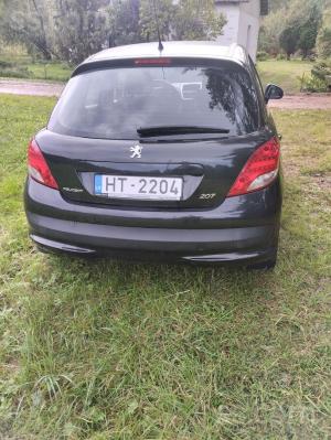 Black Peugeot 207 2011 in Talsi, with an engine capacity of 1.40 L and mileage of 149 thousand km for 1300 €, photo 4 on AUTOMOTO.COM.LV