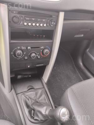 Black Peugeot 207 2011 in Talsi, with an engine capacity of 1.40 L and mileage of 149 thousand km for 1300 €, photo 9 on AUTOMOTO.COM.LV