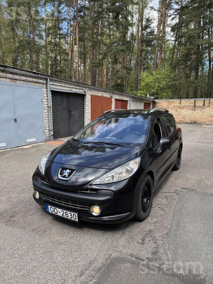 Black Peugeot 207 2007 in Riga, with an engine capacity of 1.60 L and mileage of 360 thousand km for 1770 €, photo 1 on AUTOMOTO.COM.LV
