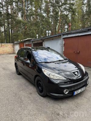 Black Peugeot 207 2007 in Riga, with an engine capacity of 1.60 L and mileage of 360 thousand km for 1770 €, photo 2 on AUTOMOTO.COM.LV